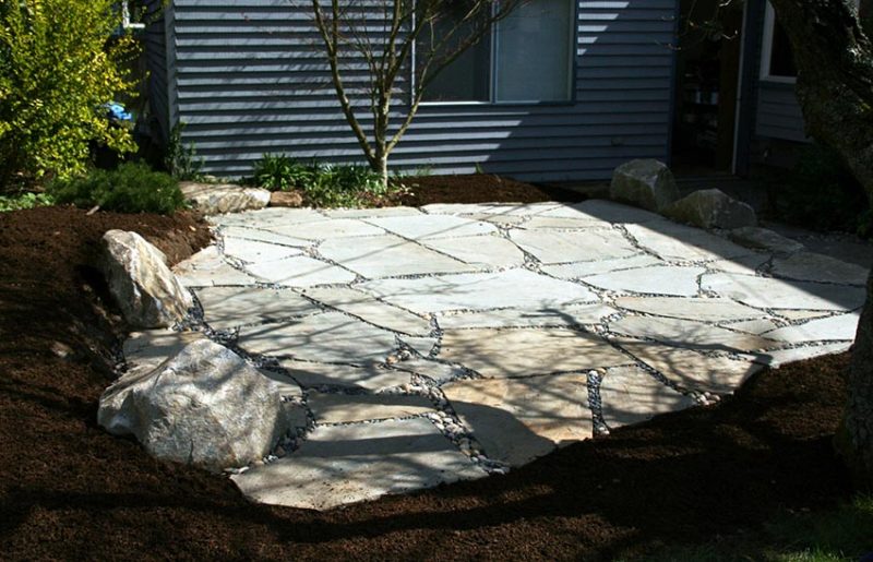 What To Know About Creating Flagstone Patio Designs