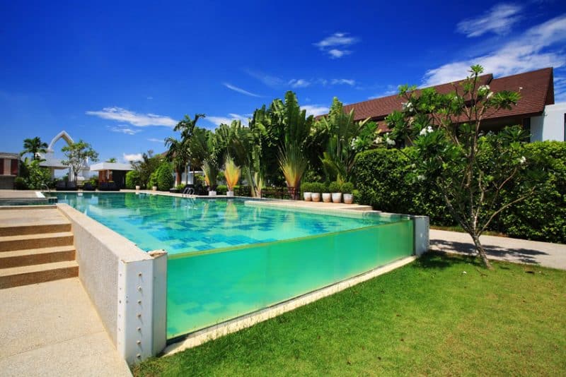 23 Amazing Modern Swimming Pool Designs