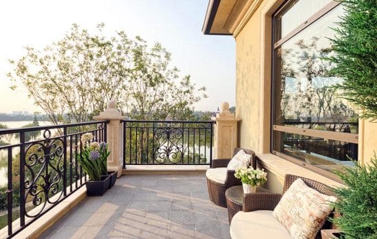 Difference Between Porch, Patio, Deck, Balcony & Veranda