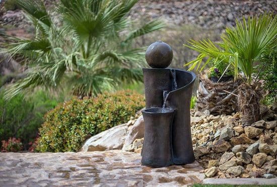 17 Best Patio Water Features (Design Ideas)