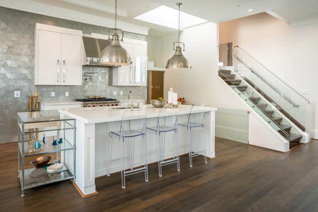 23 Modern White Kitchen Design Ideas (Photos)