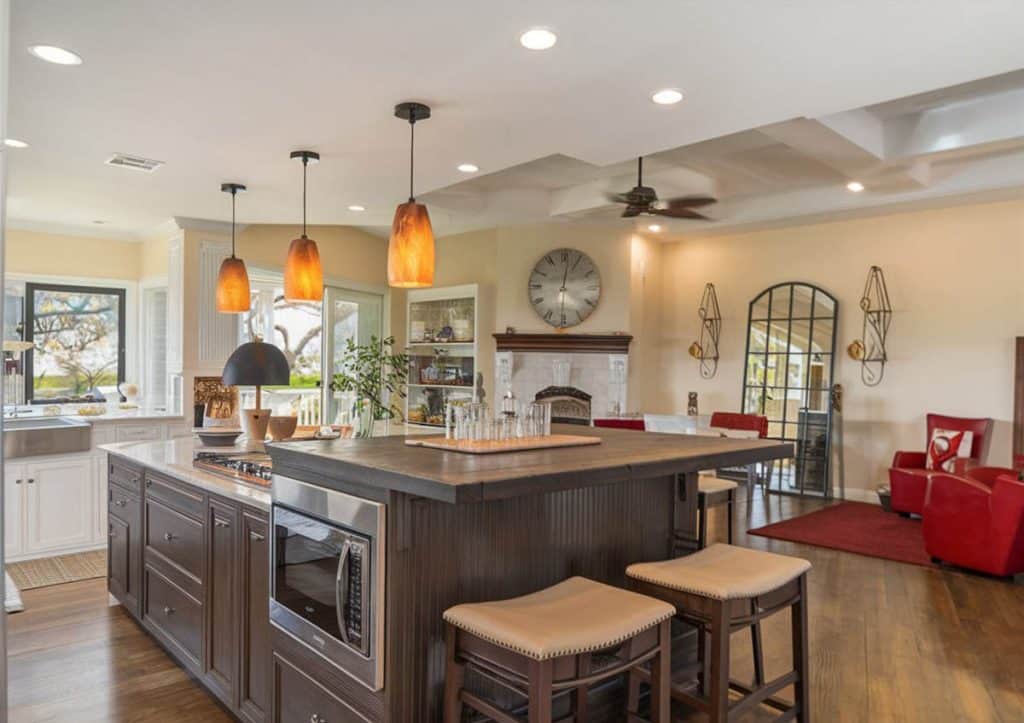 Gorgeous Kitchen Islands With Breakfast Bars (Designer Tips)