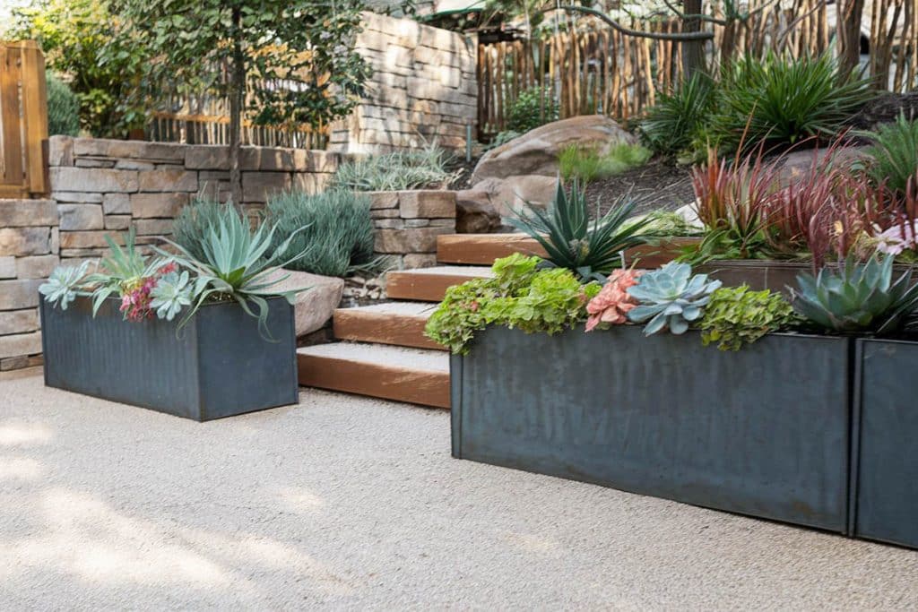 65 Beautiful Flower Box Ideas (Pictures)