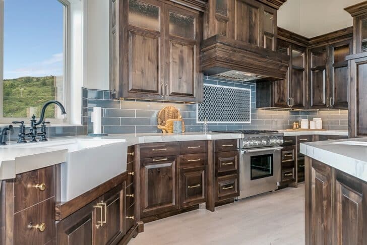 Types of Kitchen Cabinet Materials