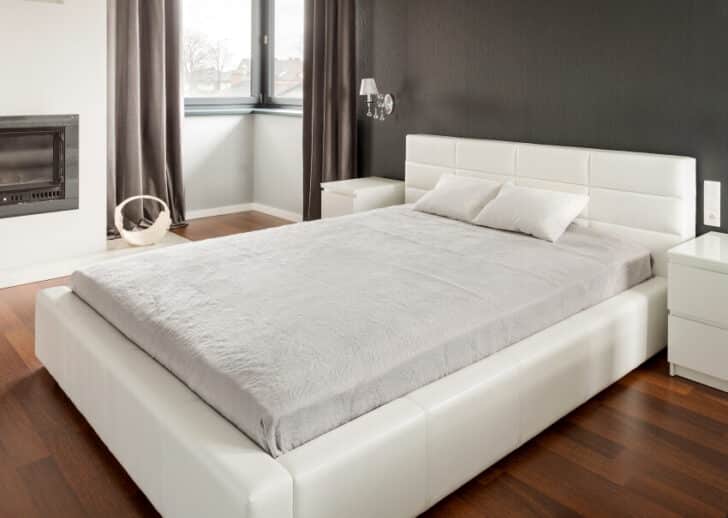 Pros and Cons of a Water Bed