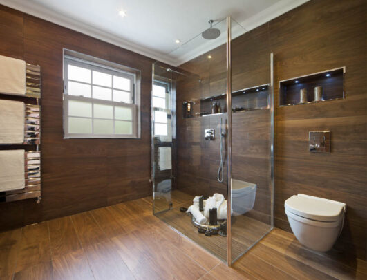 Types Of Obscure Glass For Bathroom Windows (9 Options)