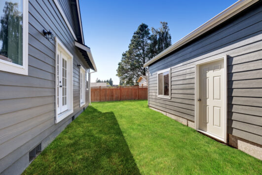 Clapboard House (What It Is & Design Ideas)