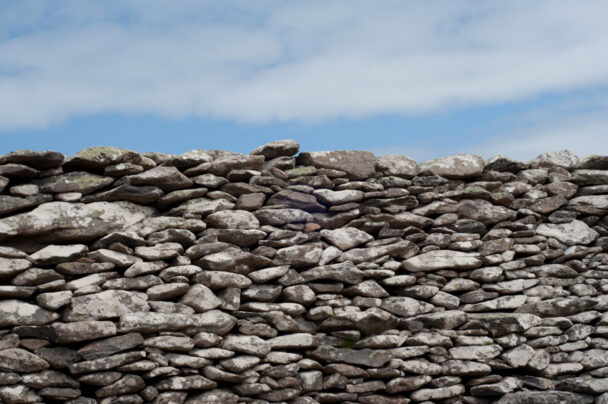 13 Types Of Stone Walls & Materials For Any Design