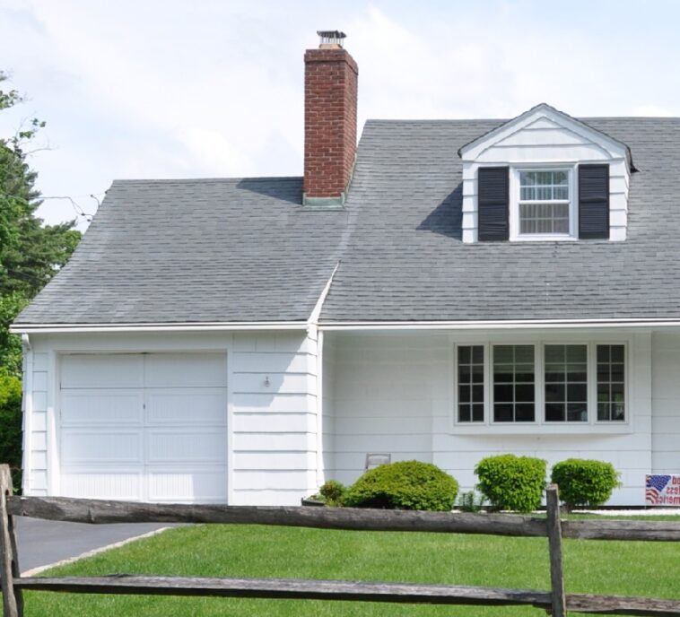 Prairie Carriage House Style