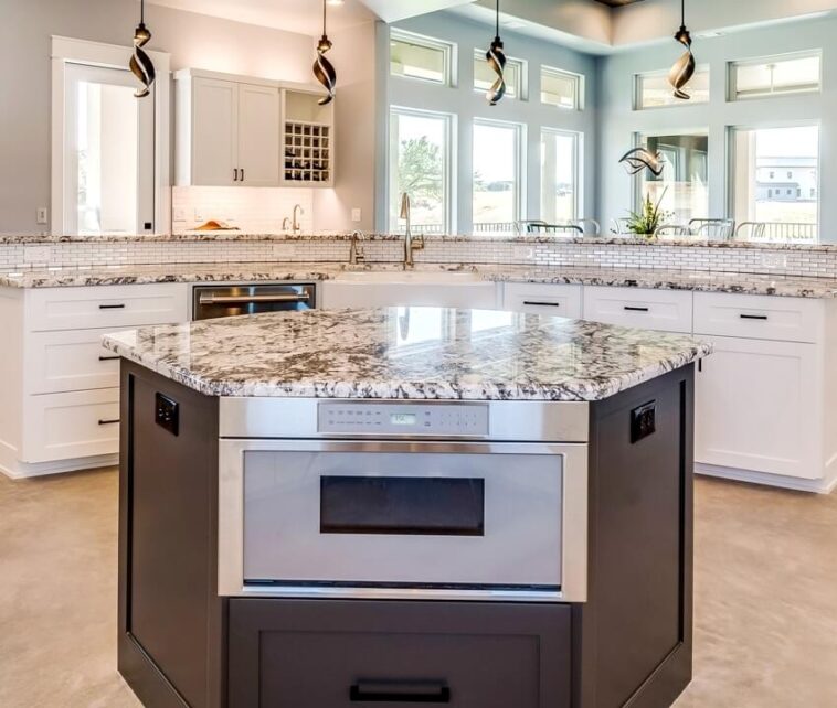 Types of Microwaves (Buying Guide)