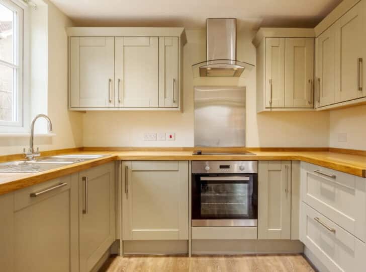 Wood Tile Countertops (Ceramic & Porcelain Ideas)
