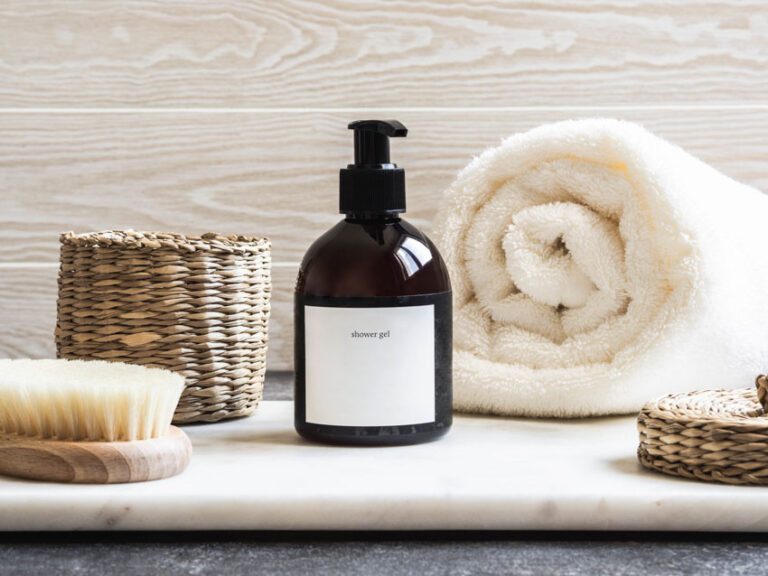 25 Bathroom Essentials (Must Haves & Checklist)