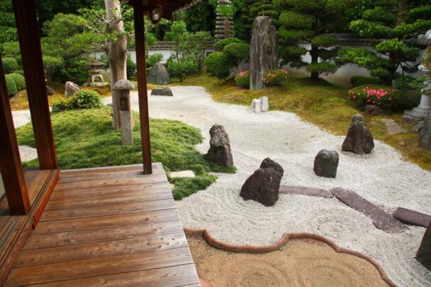 Landscaping With Sand (Types & Design Gallery)