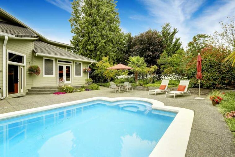 What Are The Types Of Epoxy Pool Deck Coatings And Which To Use?