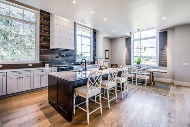 Wood Tile Backsplash (Styles, Patterns & Pros and Cons)