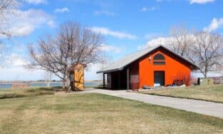 17 Types Of Barns (Construction & Roof Designs)