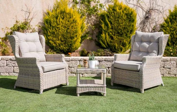7 Effective Outdoor Furniture Seating Ideas On Grass