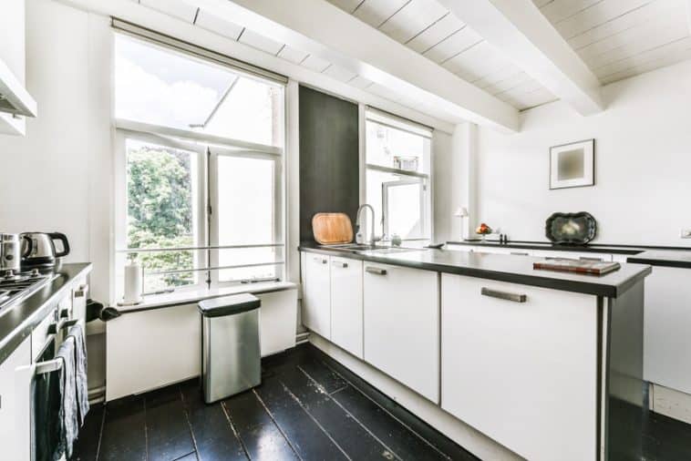 Kitchen Ceiling Beams (Pictures & Design Ideas)