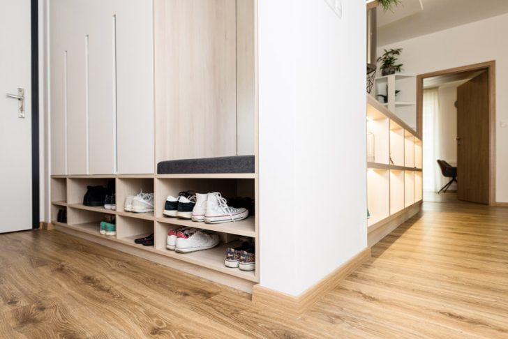 Men’s Closet Ideas (Design & Organization Tips)