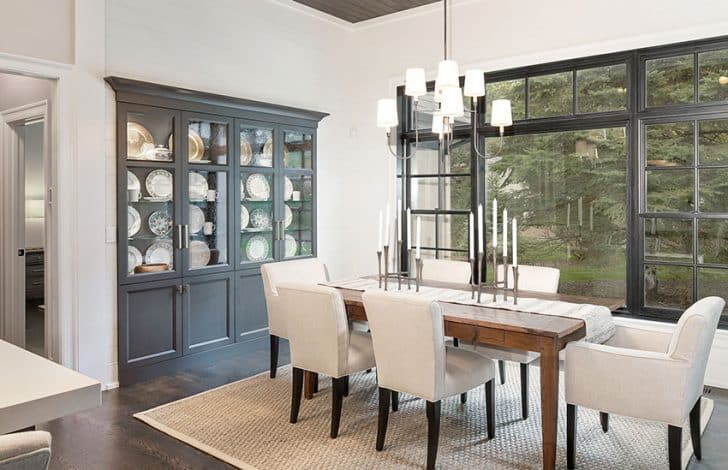 Hutch vs China Cabinet (Uses & Differences)