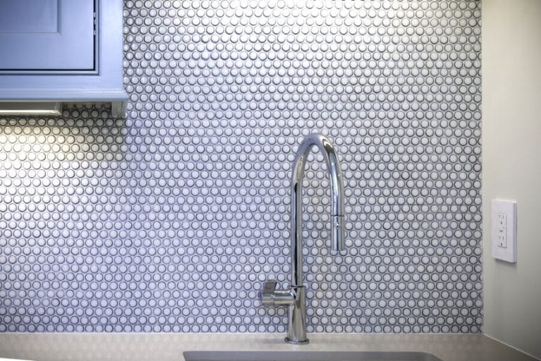 What Is A Penny Tile Backsplash (Types & Designs)