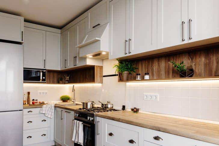 Square Tile Backsplash (Kitchen Designs)