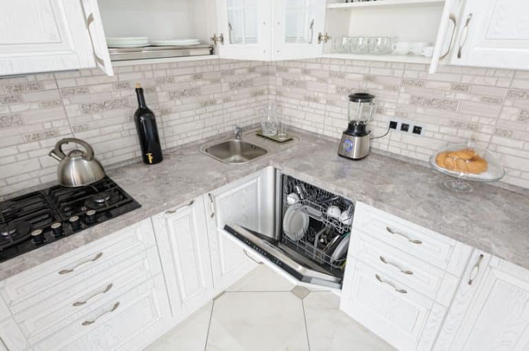 Super White Granite Countertops (Kitchen Designs)