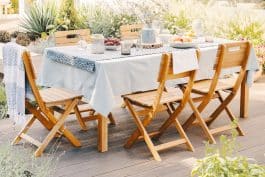 Tablecloth Fabric (Types & Materials)