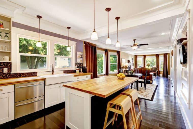 5 Types of Oak Countertops (Kitchen Ideas)