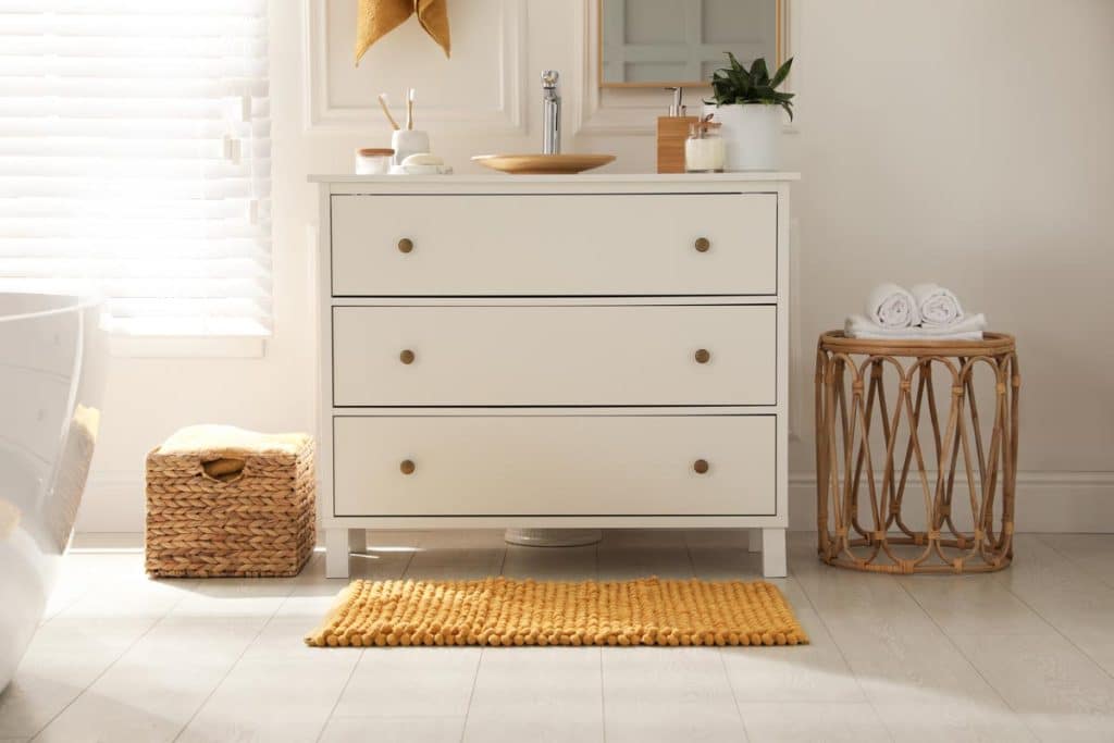 Bathroom Rug Materials (Guide to Choosing the Best Option)