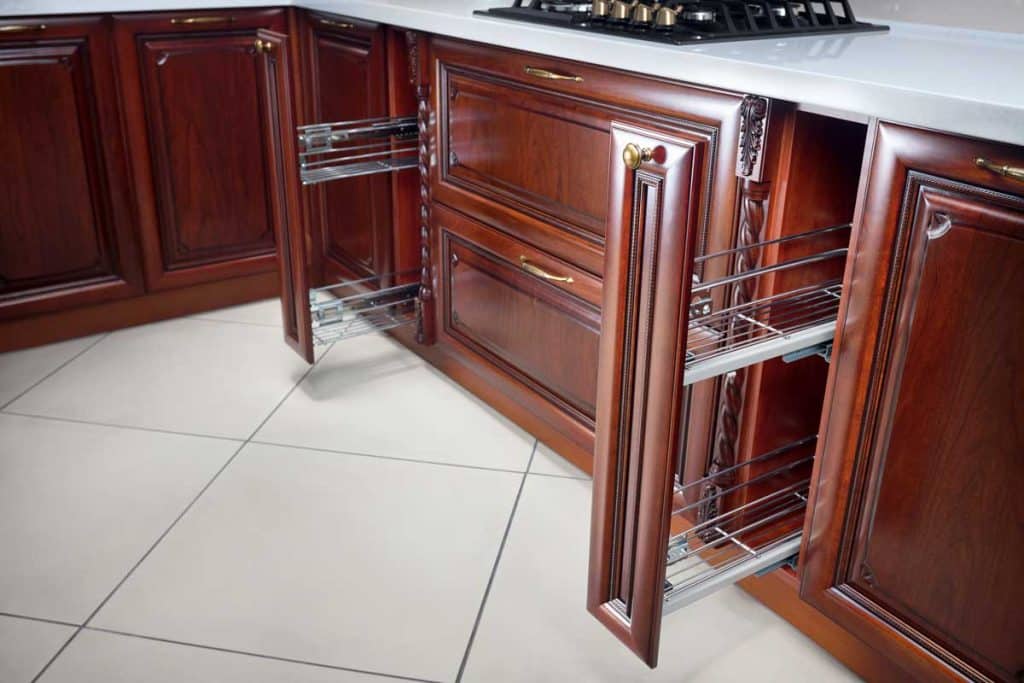 15 Must Have Kitchen Cabinet Features
