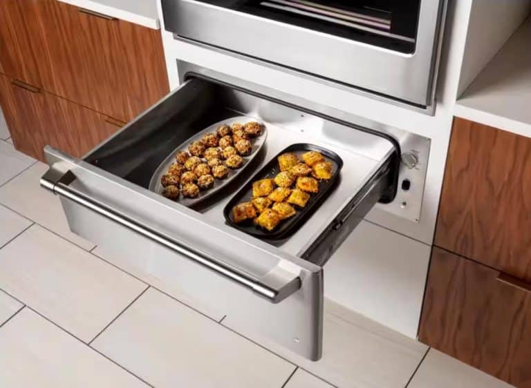 15 Must Have Kitchen Cabinet Features